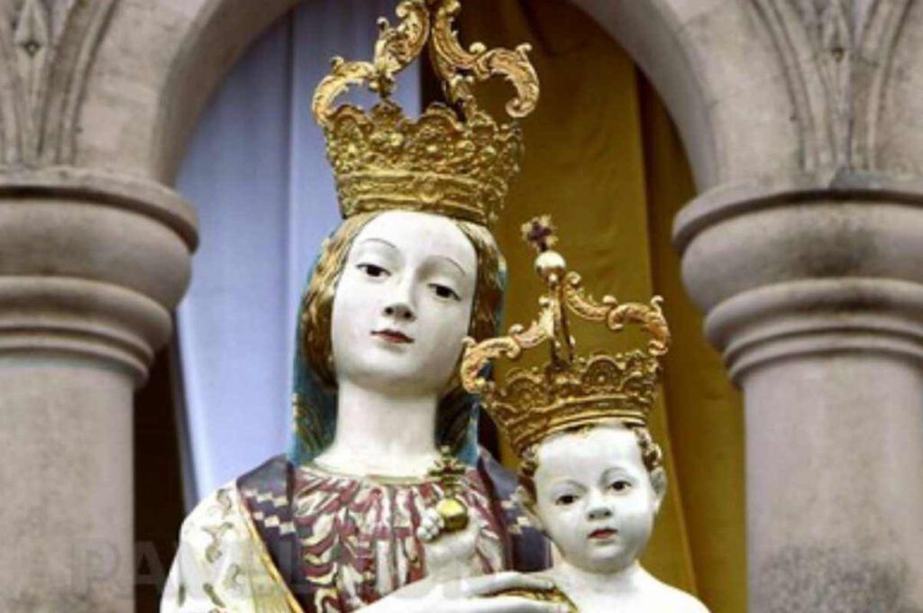 365 giorni con Maria: 10 febbraio. La Madonna poi Gesù appaiono in ...