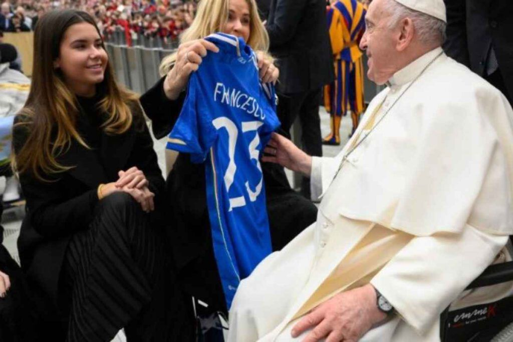 Le figlie di Gianluca Vialli incontrano Papa Francesco: è commovente ...