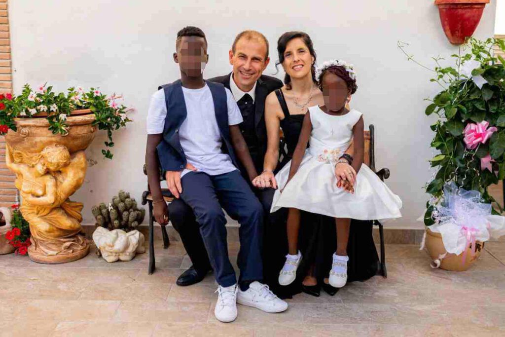 Storia davvero commovente: nonostante la malattia non rinuncia a sua figlia