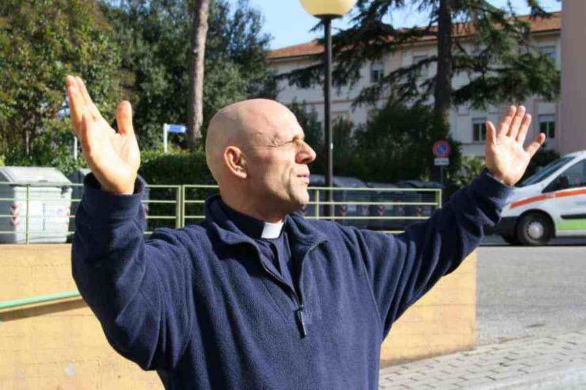 Va in ospedale per curarsi poi inaspettata scelta di diventare ...